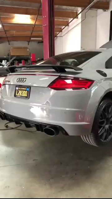 2018 Audi TT RS VIN: WUACSAFV2J1900980 for Sale - Cars & Bids